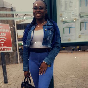 Watch 🌎CHI GIRL 👧 ️ Live Stream on BIGO LIVE