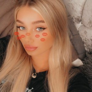 欢迎来到Ellxxx的直播间