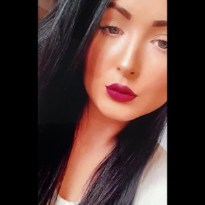 Assista Elyaa Live Stream no BIGO LIVE