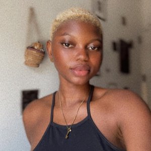 Watch Laura Benjamin Live Stream on BIGO LIVE