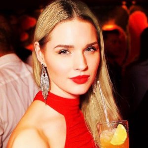 ดู Bonni Gee ไลฟ์สตรีมสดบน BIGO LIVE