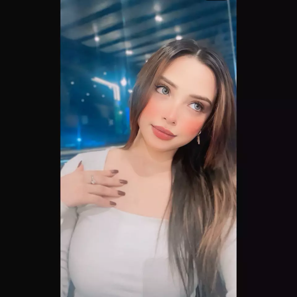 Watch Aleena Sheikh 🔥 Live Stream on BIGO LIVE