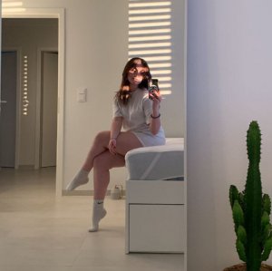 Watch 4ever・DRAGON Live Stream on BIGO LIVE