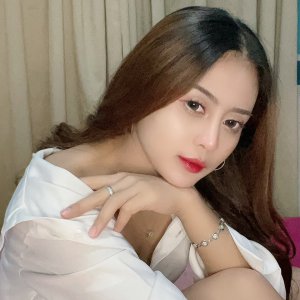 Watch Azzahra Live Stream on BIGO LIVE