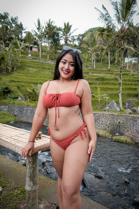 Novita Sari SH - BIGO LIVE Bar