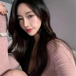 Watch 여니🕌𝚈𝙴𝙾𝙽𝙸 Live Stream on BIGO LIVE