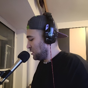 Watch 🎸Izzy🎸ᴹᴿᴵ🅱️ Live Stream on BIGO LIVE