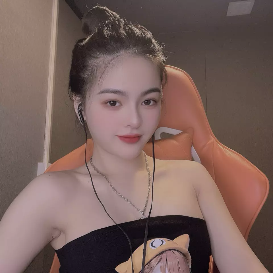 Watch يـاسـ༄ـيـ⁂ـمن Live Stream on BIGO LIVE