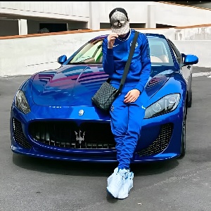 Regardez $ en direct sur BIGO LIVE.