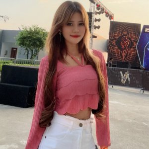 Watch 🌻Ei Myat🎖️LV🎖 Live Stream on BIGO LIVE
