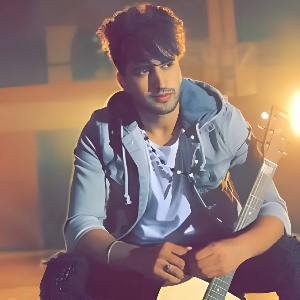 Watch singer🎸🎙️🥁 Live Stream on BIGO LIVE