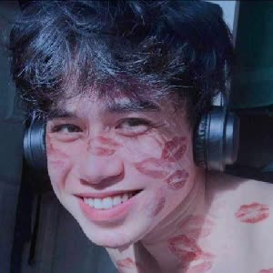 Watch 王 𝐁𝐑𝐈𝐗 Live Stream on BIGO LIVE