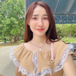 Watch 🅔Ⓜ︎🅾︎ mymin🍭 Live Stream on BIGO LIVE