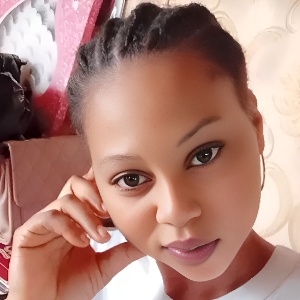 Watch Queenzy💞 Live Stream on BIGO LIVE