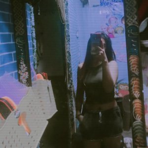 Watch ˢᵃᵗⁱʳᵉ🦄Isay Live Stream on BIGO LIVE