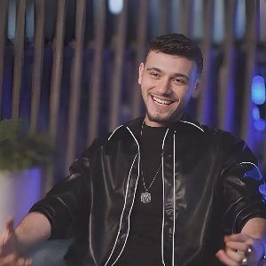 Смотрите Daneal прямую трансляцию на BIGO LIVE