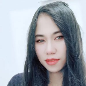 Watch 𝑸𝒖𝒆𝒆𝒏 Live Stream on BIGO LIVE