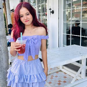 欢迎来到𓆩𝐂𓆪 May phoo的直播间