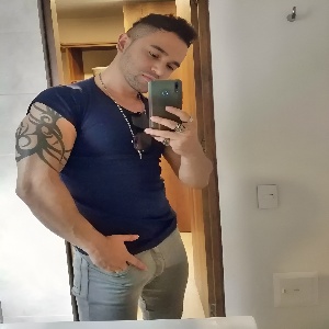 Watch Kami Camacho 🇨 Live Stream on BIGO LIVE