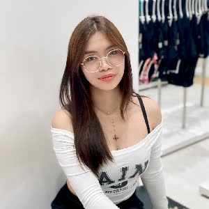 Watch Ꭾꪫꤪꤨ.Crystal Live Stream on BIGO LIVE