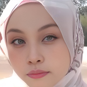 Watch 🦚 Irdina ᵀᴼᴰᴬᴷ® Live Stream on BIGO LIVE