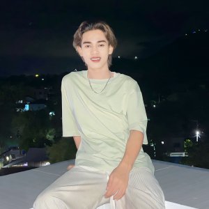 Watch Aung Lay🎖️LV🎖️ Live Stream on BIGO LIVE