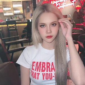 欢迎来到ᴵᴮᴱᴱ🐝🌈Ma฿ell🌈的直播间