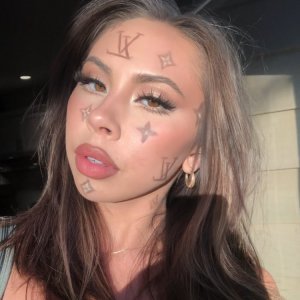 欢迎来到💛Maddie💛的直播间