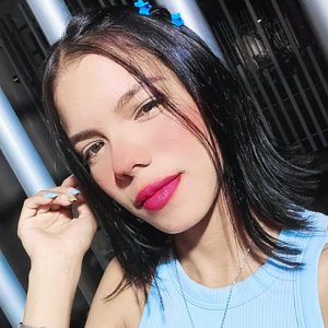 欢迎来到I💜Lina Mora 🔥的直播间