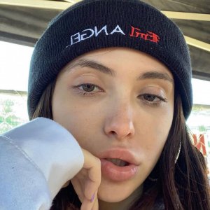 Watch Sarah poppy Live Stream on BIGO LIVE