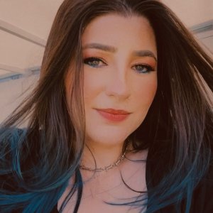 Watch Caroline Alves Live Stream on BIGO LIVE