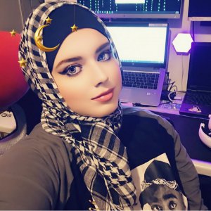 Watch 𝓒omputer ᧁirl🪆 Live Stream on BIGO LIVE