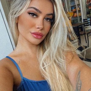 Watch Clara Magalhães Live Stream on BIGO LIVE