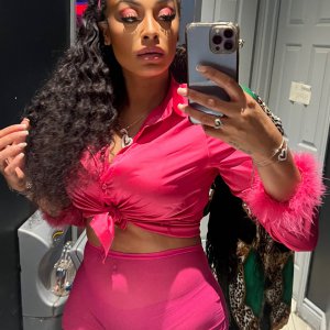 Watch L𝐻♡𝓃𝑒𝓎𝓎🕊 Live Stream on BIGO LIVE