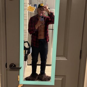 Watch 📌𝘽𝙍33𝙕𝙔 Live Stream on BIGO LIVE