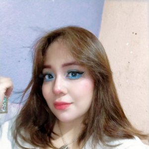 Watch ID:Carly Bloom🌸 Live Stream on BIGO LIVE