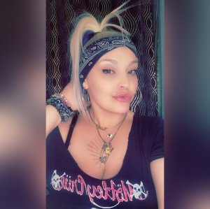Watch Kay_Tee_Lynn Live Stream on BIGO LIVE